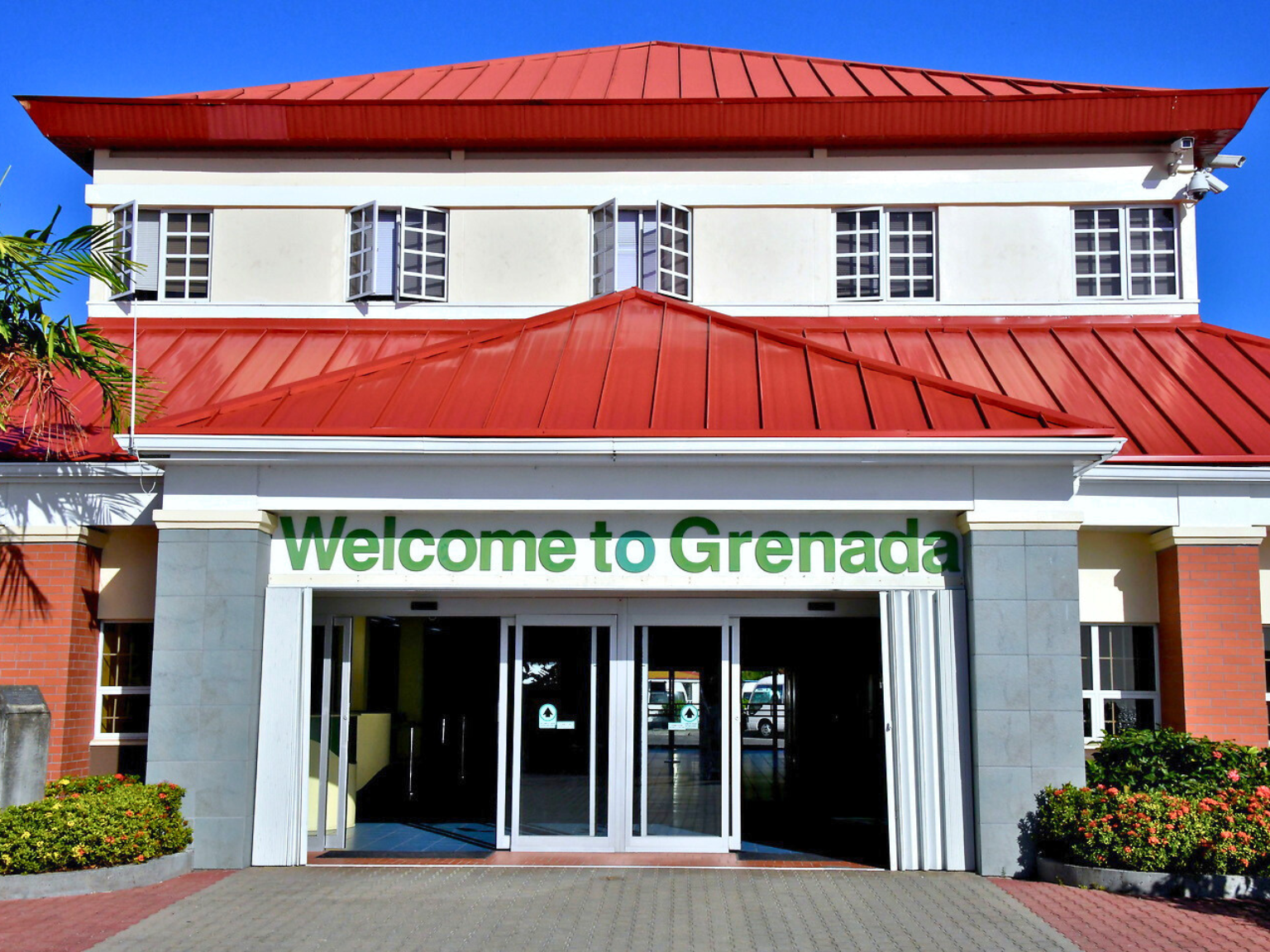 Grenada Cruise Port Guide (2025–2026): Ships Calling, DIY 4–8 Hour ...